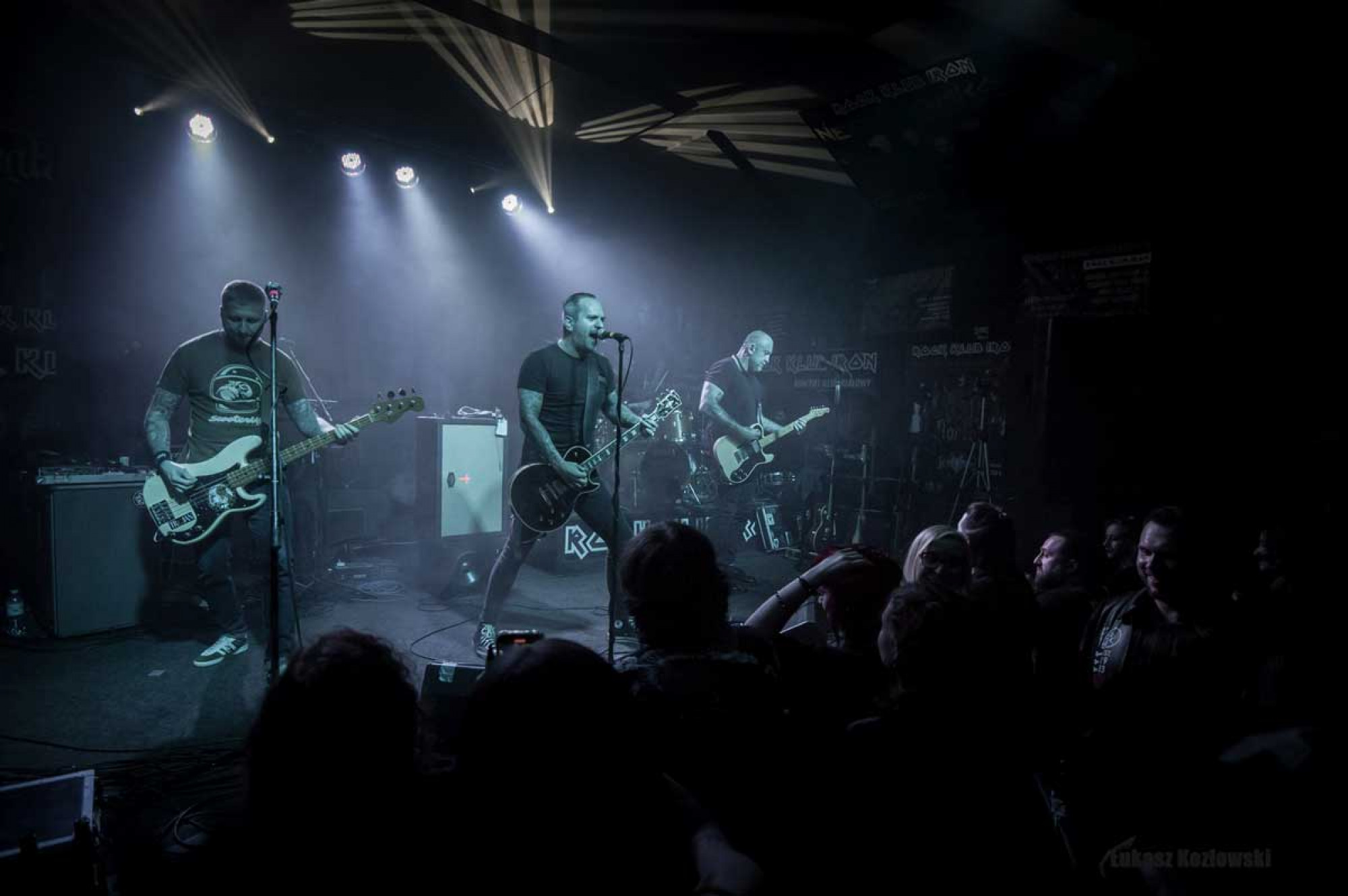 Farben Lehre, The Analogs, De Łindows - koncert w Rock Klub Iron