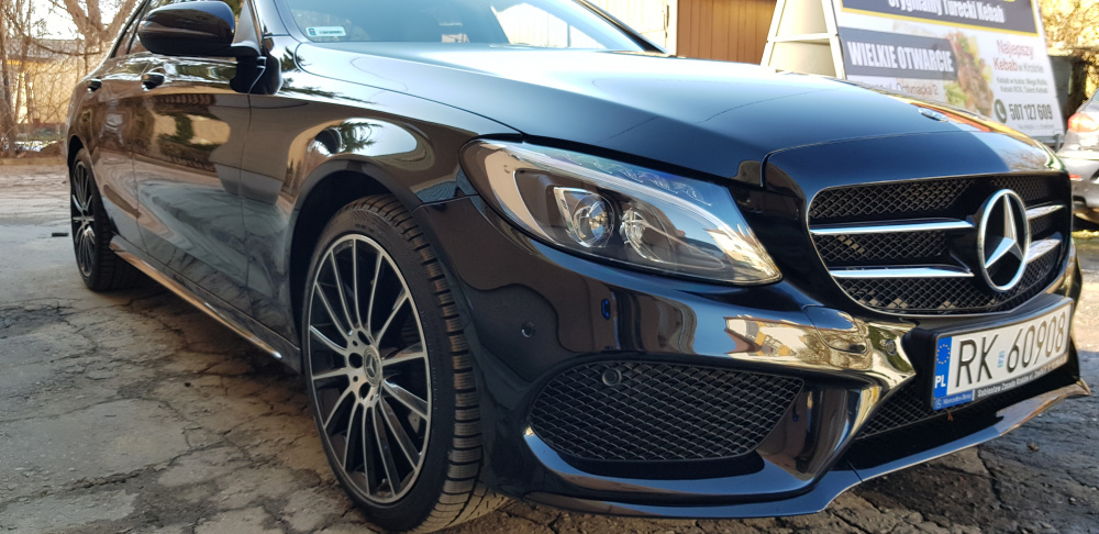 Motoryzacja > Sprzedam > Samochody osobowe